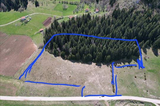 Zlatar 145 ari, uknjiženo, asvaltiran put