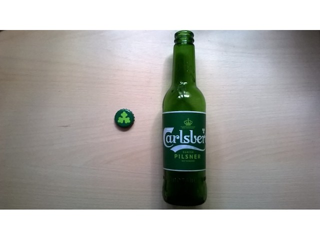 Prazna flaša CARLSBERG pilsner piva 330ml sa čepom