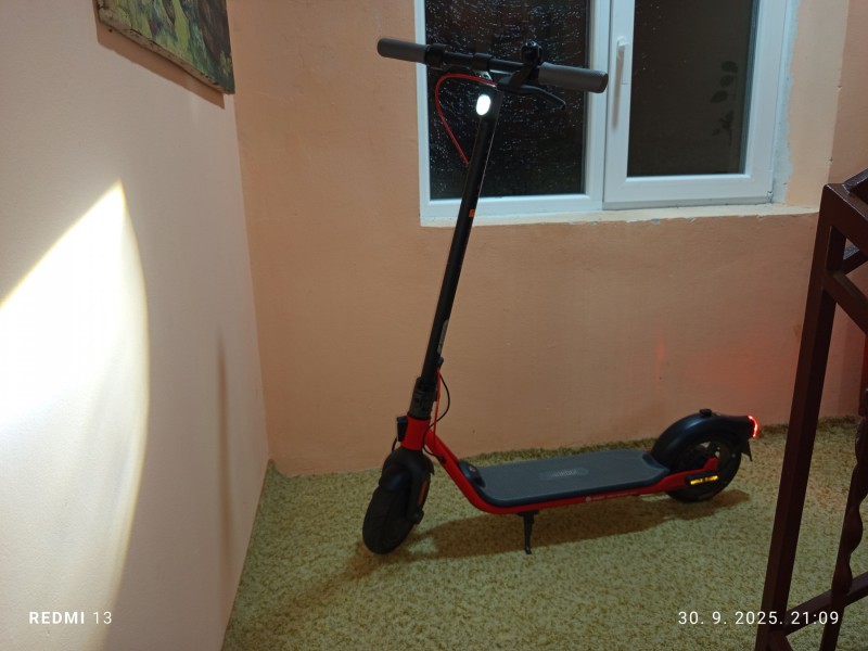 Elektricni trotinet kao NOV,kupljen nov Segway ninebot