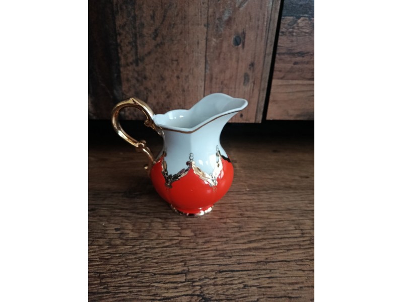 Bokal za mleko od sovjetskog porcelana