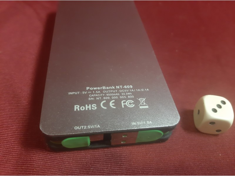NINETE POWERBANK NT-609 PUTNI PUNJAČ VELIKOG KAPACITETA