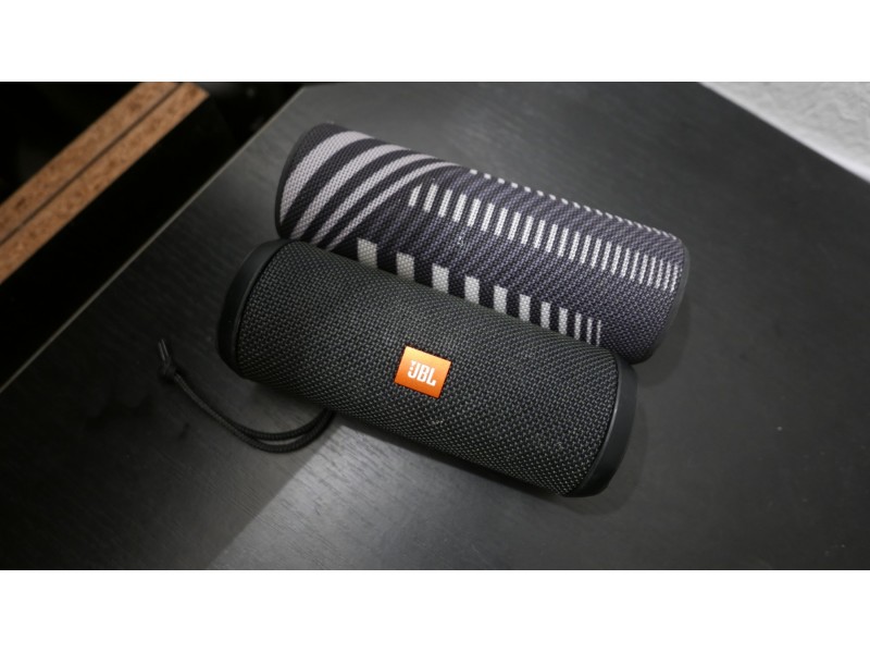 JBL Flip 3 + Logitech UE Boom