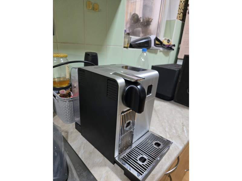 CAFE APARAT NESPRESSO DE LONGHI