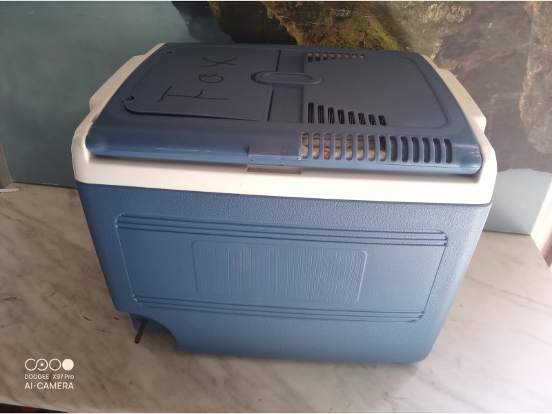 frizider za auto kombi ili kamion