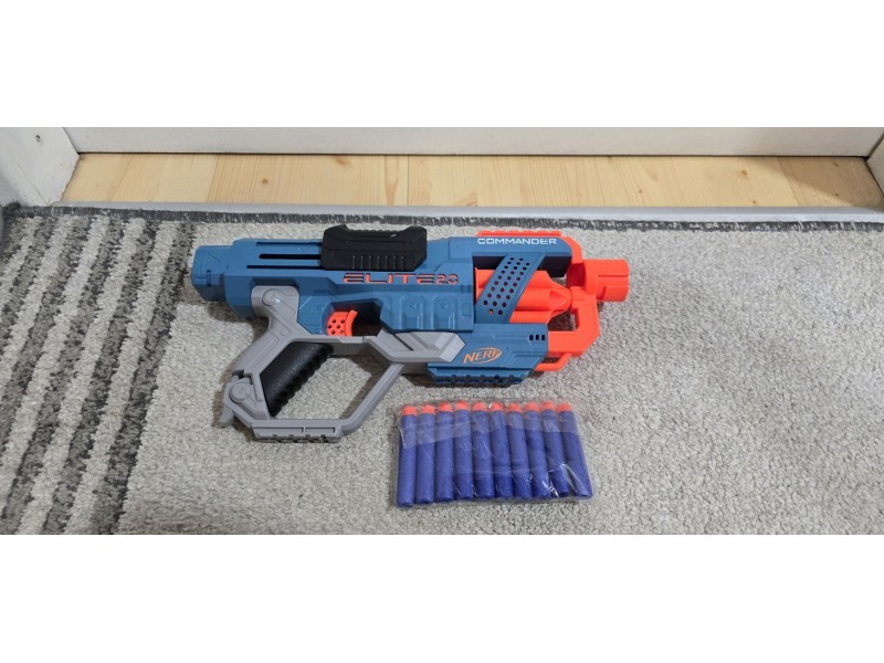 NERF Elite 2.0 Commander + poklon metkići