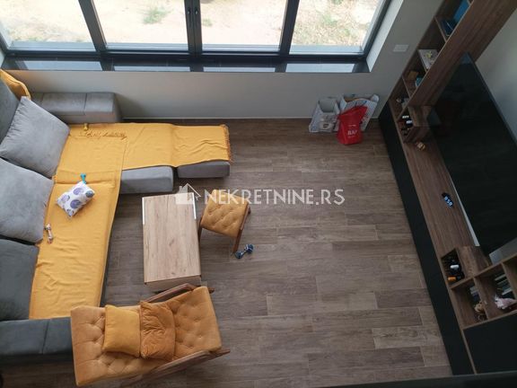 2etažna nova, moderna,nameštena vikend kuća,250m2,Brestovi,Ledinci