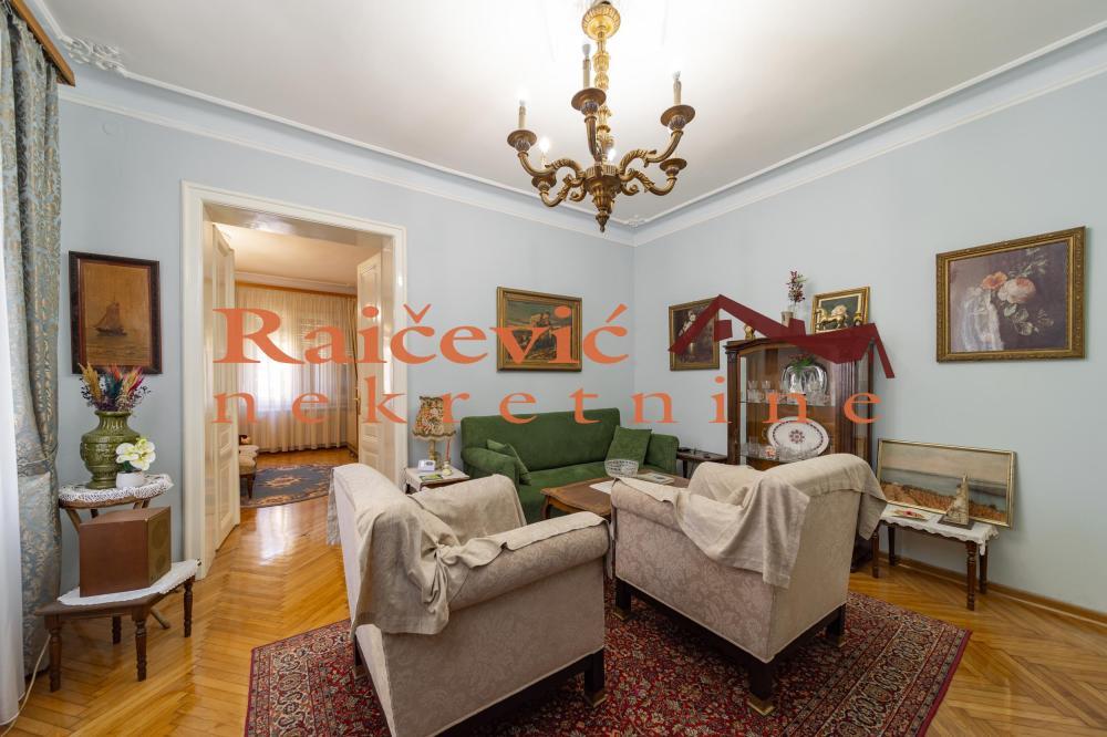 Boze Jankovica, Trosoban stan na prodaju, 72m2, 250.000€
