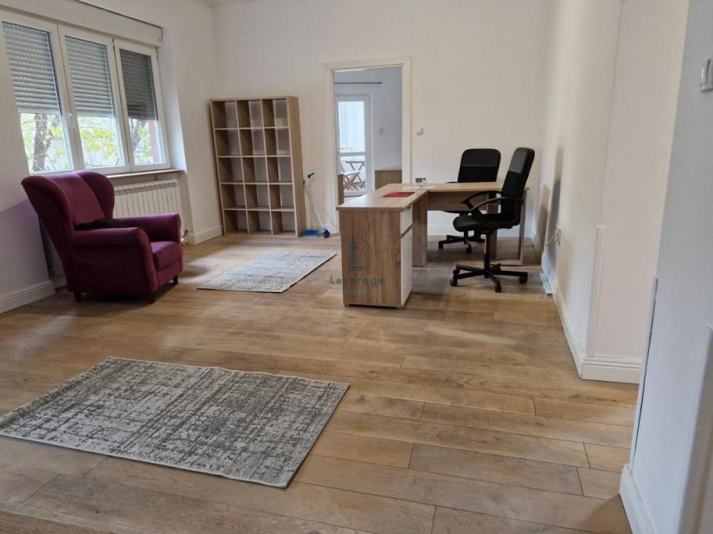 Nebojšina, Dvosoban stan za izdavanje, 72m2, 900€