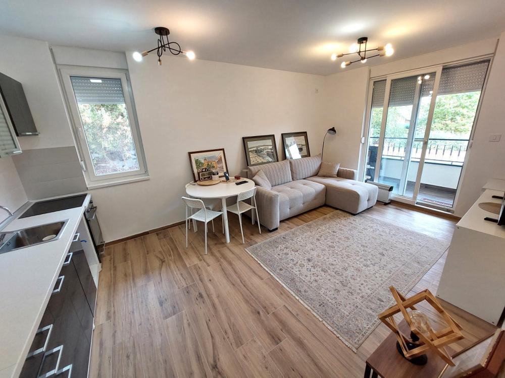 Jednoiposoban stan na prodaju, 44m2, 121.800€