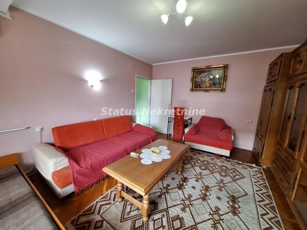 Jednoiposoban stan za izdavanje, 42m2, 300€