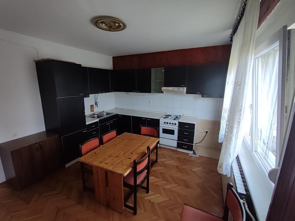 Kuća na prodaju, 170m2, 143.200€