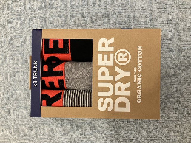 nove superdry gace