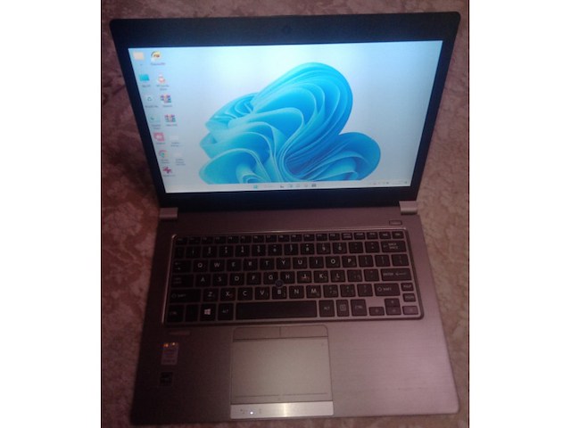 Laptop Toshiba Portege Z30/i5-5200u/4gb ddr3/ssd/bt 2h