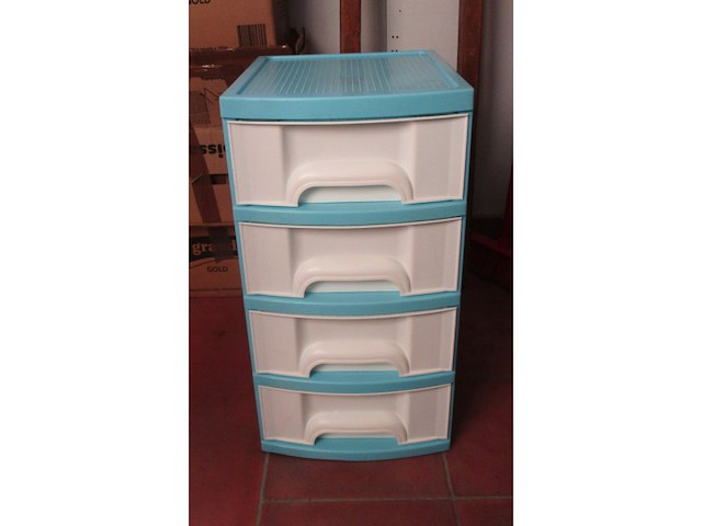 PLASTIČNA KOMODA SA FIOKAMA