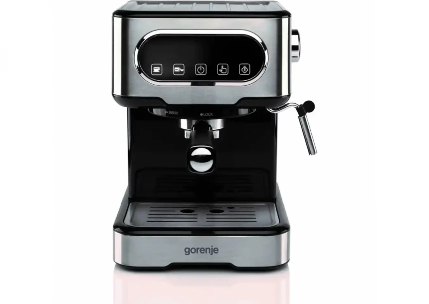 Aparat za espresso kafu Gorenje ESCM15DBK snaga 1100W/1.5l/15bara