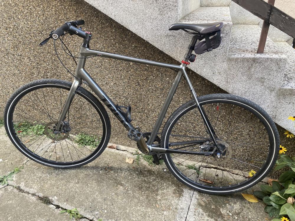 TREK zektor B