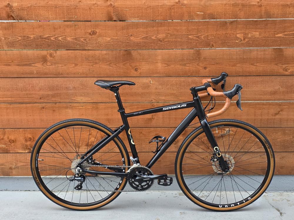 Serious Gravix One1 28er 2x8 Sora Size S NOVO