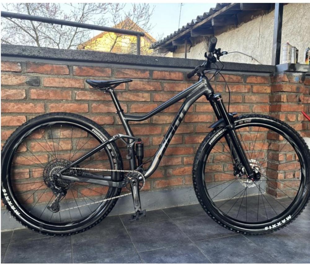 Prodajem giant trance 2022 godiste