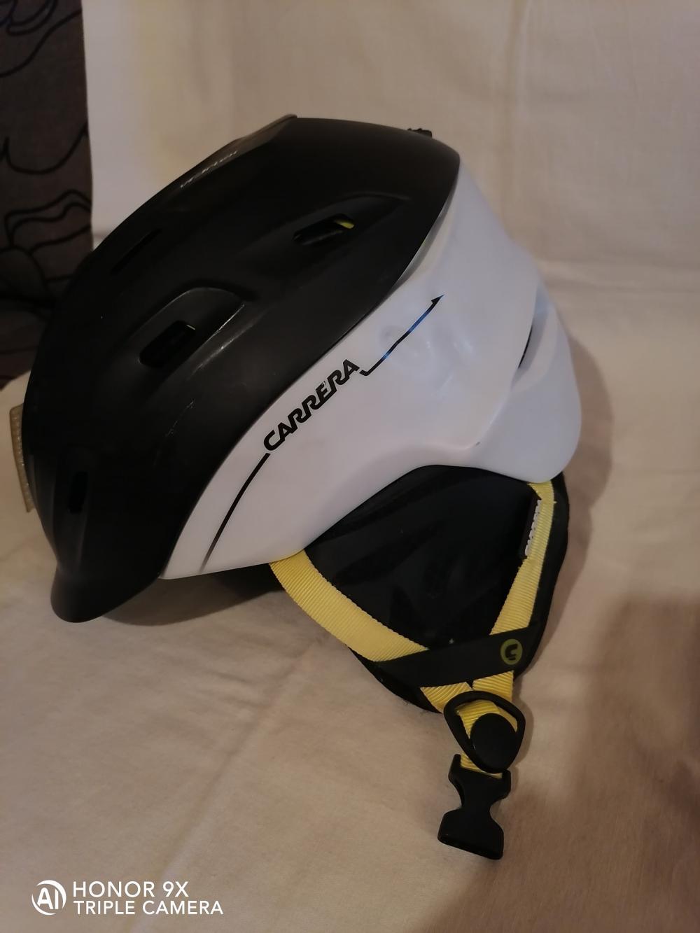 Kaciga CARRERA ENIGMA