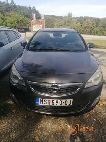 Astra J 2010g