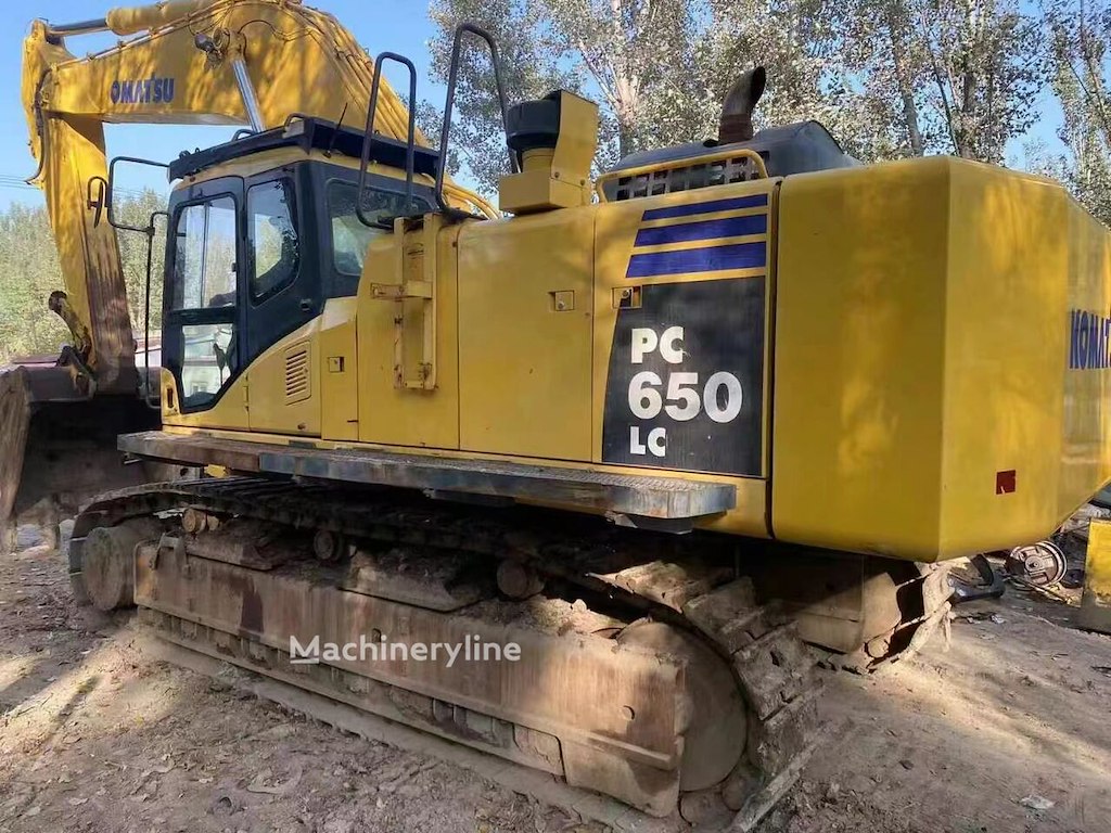 Komatsu PC650 bager guseničar