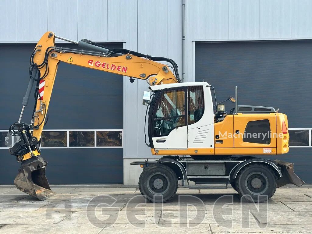 Liebherr A914 - Dutch machine / 1 owner / Engcon bager točkaš