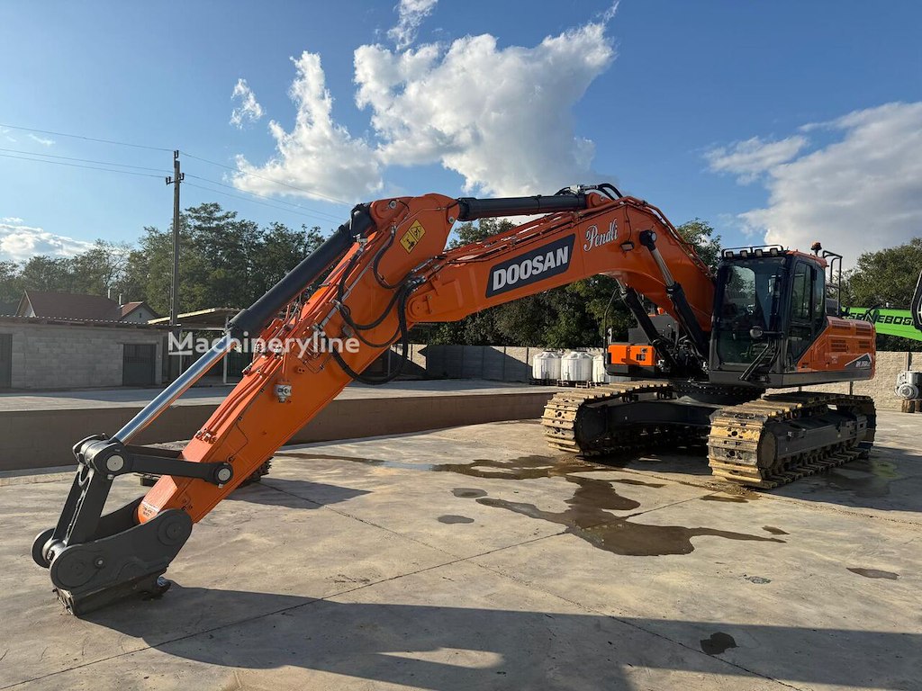 Doosan DX 350 LC bager guseničar
