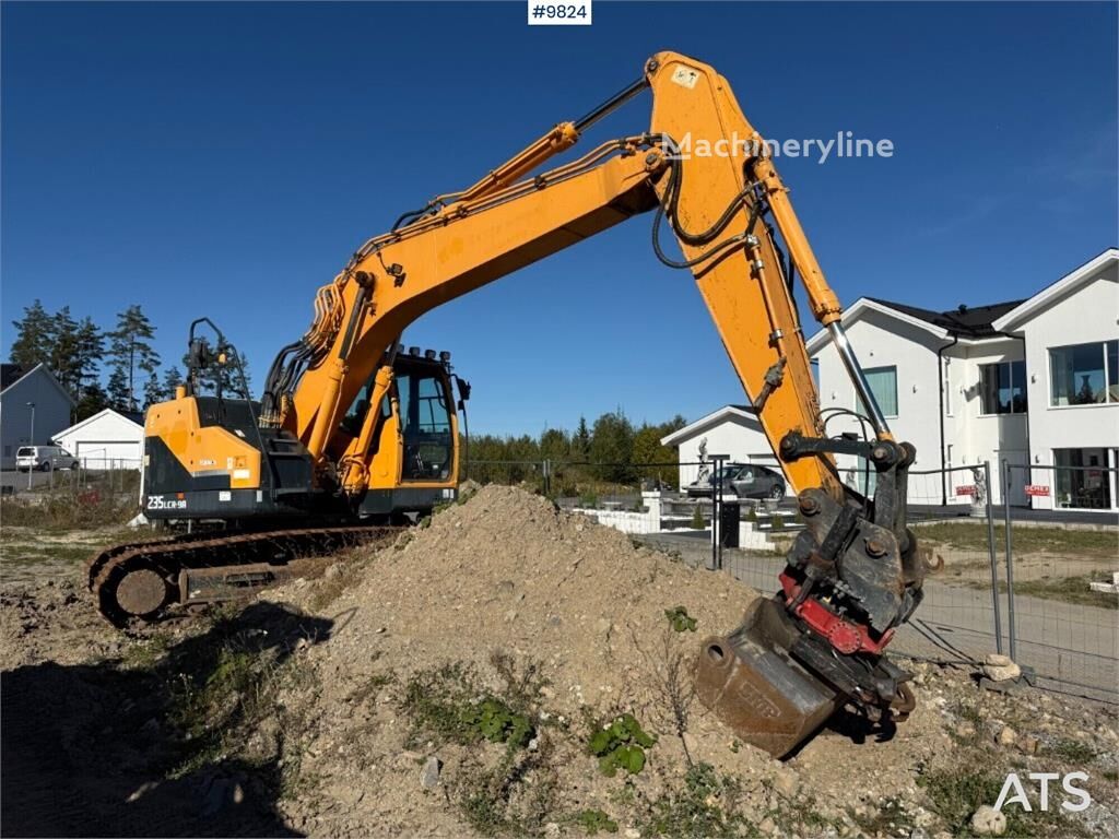 Hyundai Robex 235LCR-9A excavator bager guseničar