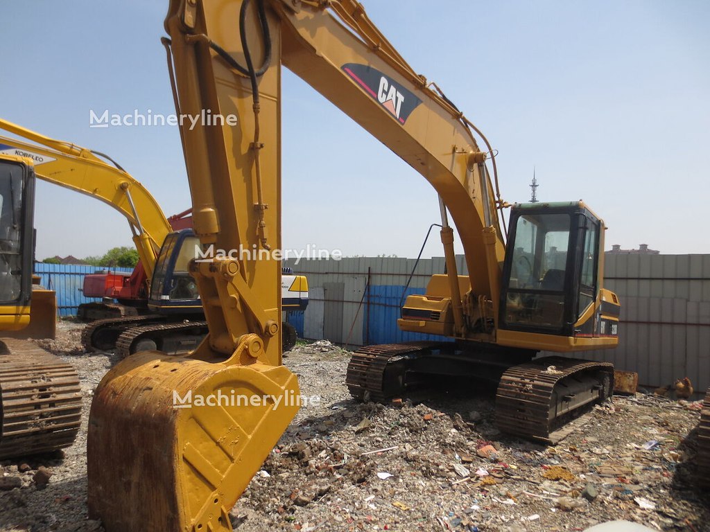 Caterpillar 320B bager guseničar