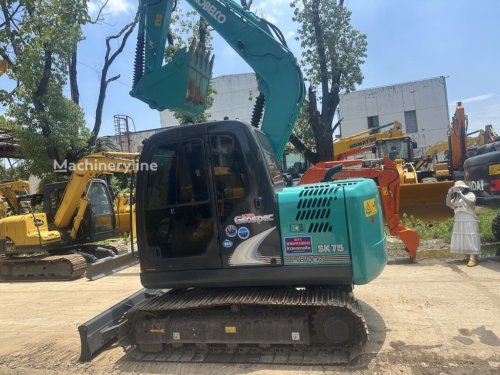 Kobelco SK75 midi bager