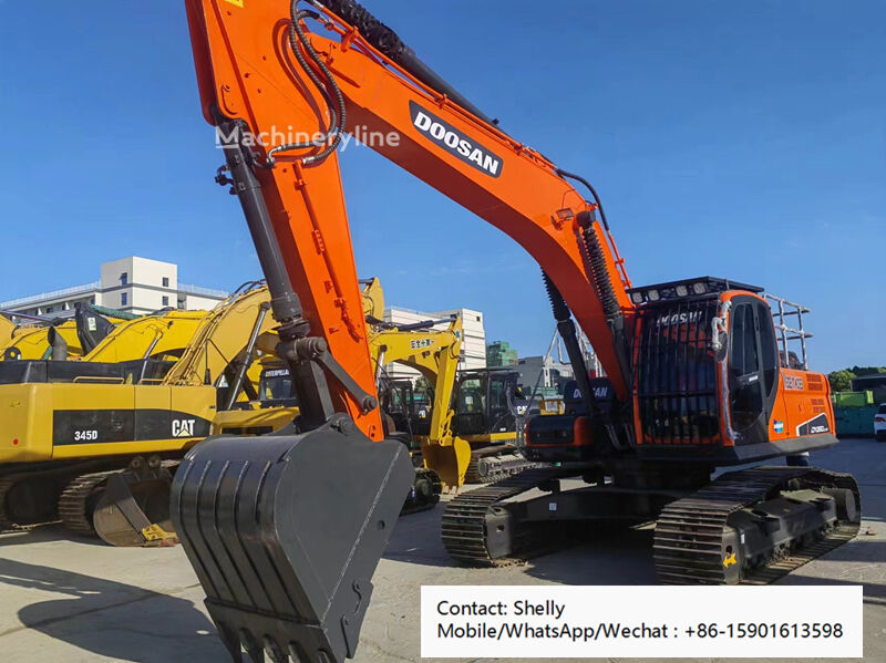 Doosan DX260LC bager guseničar