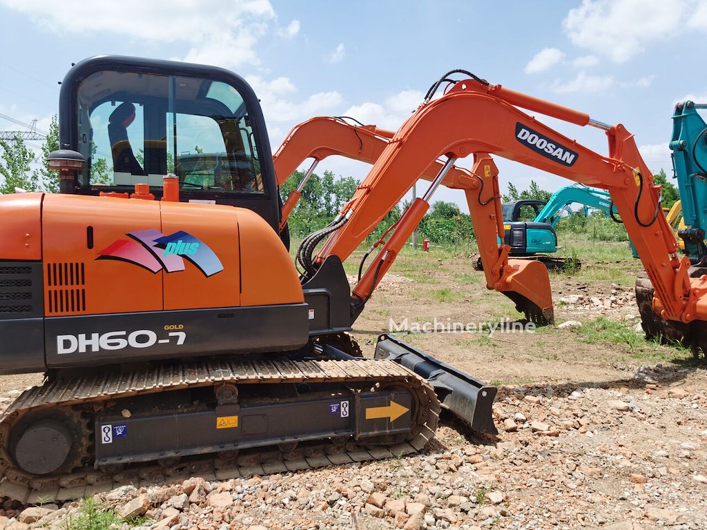 Doosan DH60-7 mini bager