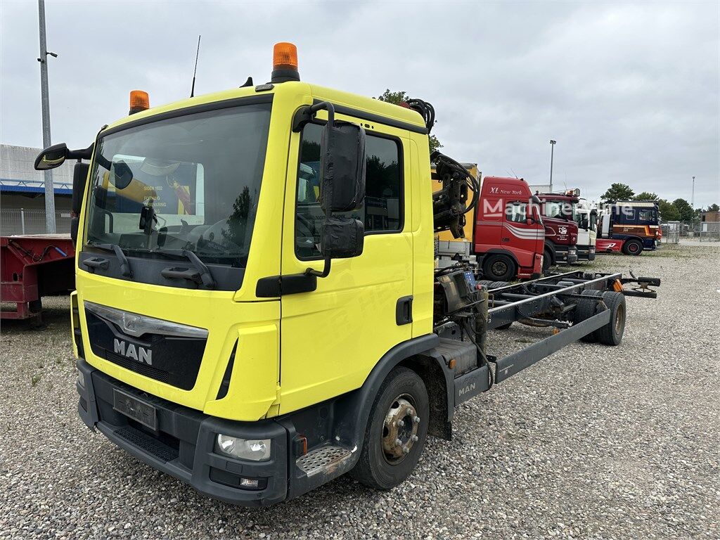 MAN TGL 12.220 // Crane HMF 735K2 // autodizalica