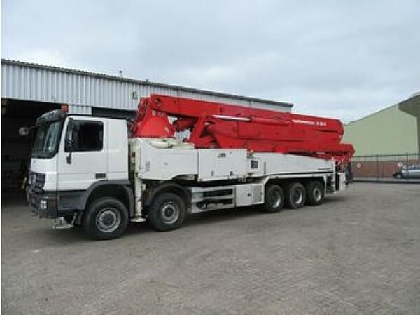 Putzmeister M52/5 na šasiji Mercedes-Benz ACTROS 5050 pumpa za beton