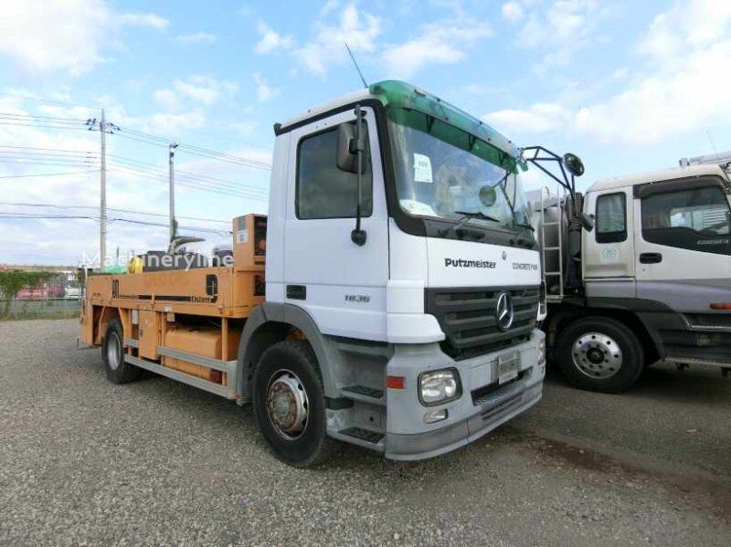 Mercedes-Benz TRUCK kamion s mešalicom za beton