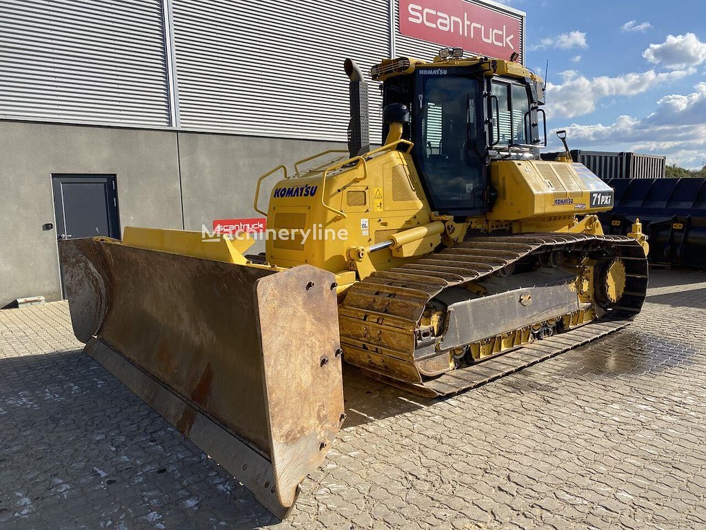 Komatsu D71PXI-24EO buldožer