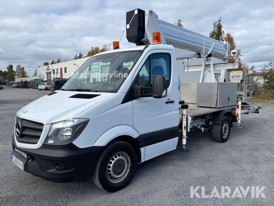 Prodaje se Mercedes-Benz Sprinter auto dizalicu s korpom na aukciji