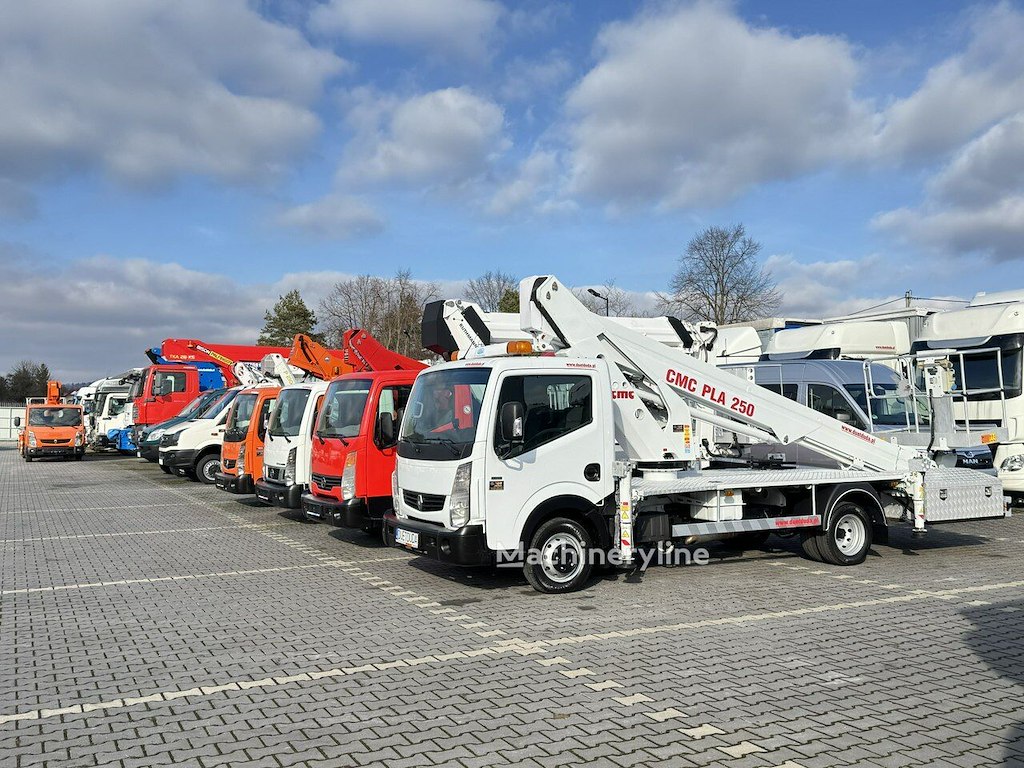 Renault Maxity auto dizalica s korpom