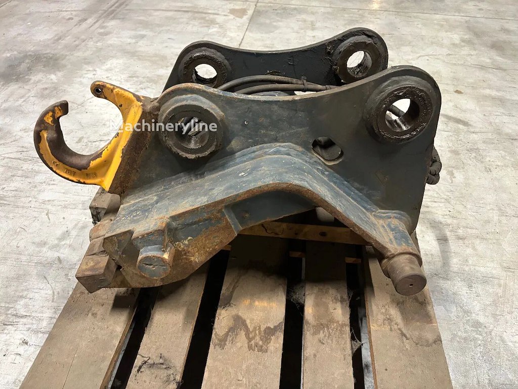 CW40 quick coupler fits for Komatsu PW150 druga građevinska mašina