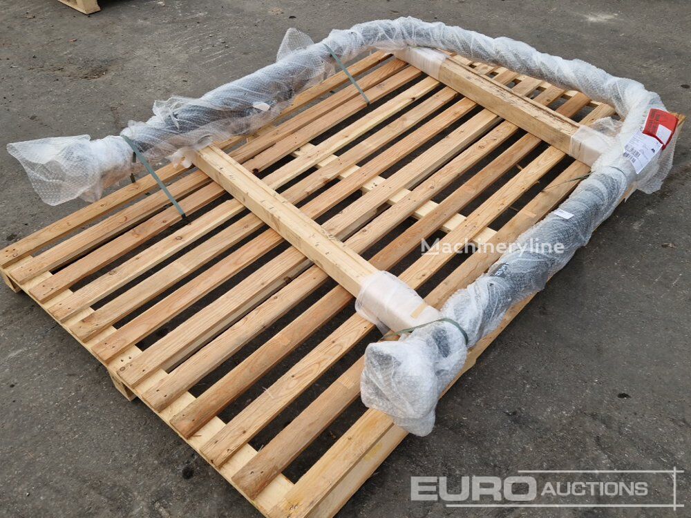 Prodaje se Roll Bar drugi rezervni deo kabine za građevinske mašine na aukciji