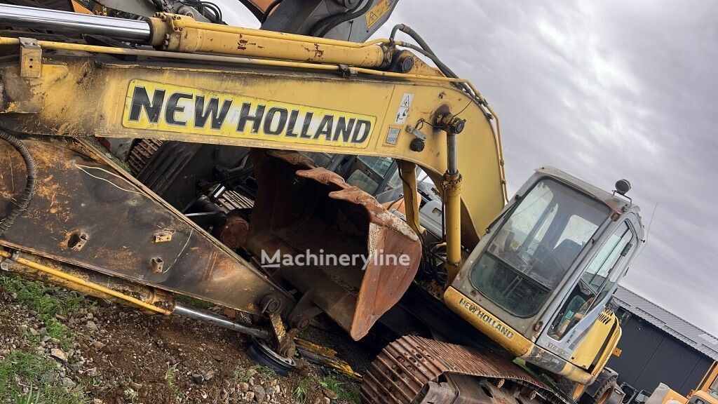 Drugi rezervni deo transmisije za New Holland E 215 B bagera