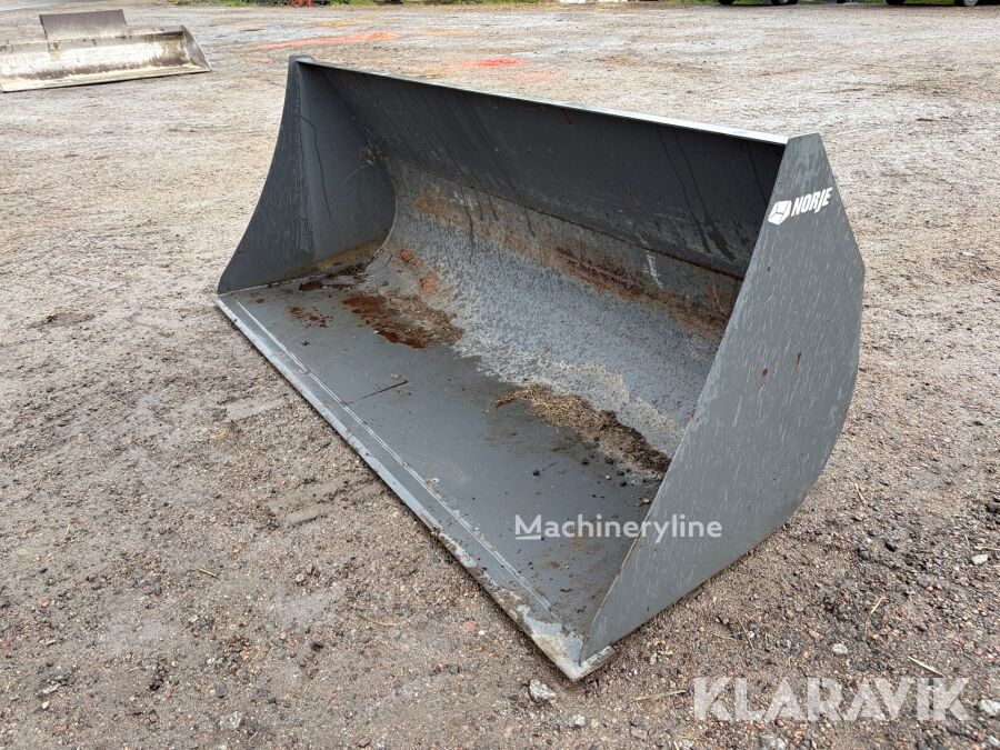 Prodaje se Norje Lättmaterialskopa Norje kašiku za prednje utovarivač na aukciji