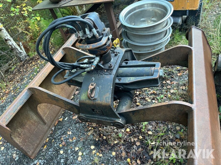 Prodaje se Gripskopa RBOX-120Z kašiku za prednje utovarivač na aukciji