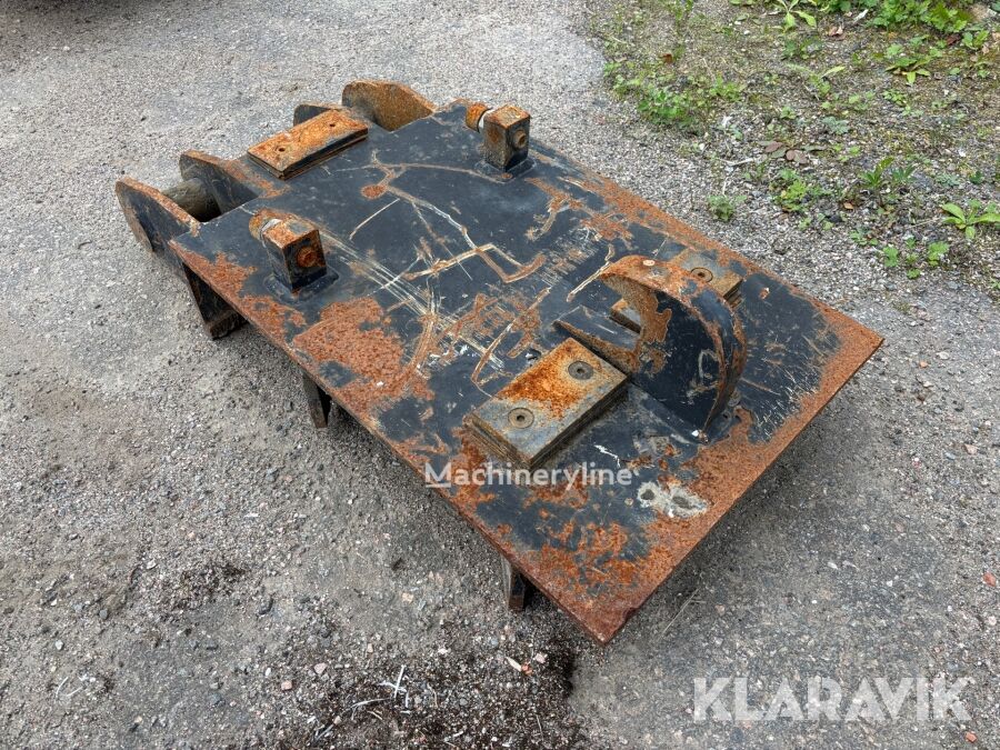 Prodaje se Redskapsfäste B20 hidraulični čekić na aukciji
