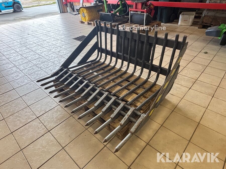 Prodaje se Avant A415432 kašiku za prednje utovarivač na aukciji