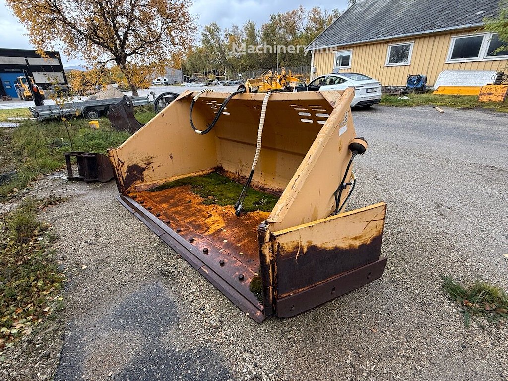 Prodaje se Siljum Andre Siljum multiskopan kašiku za prednje utovarivač na aukciji