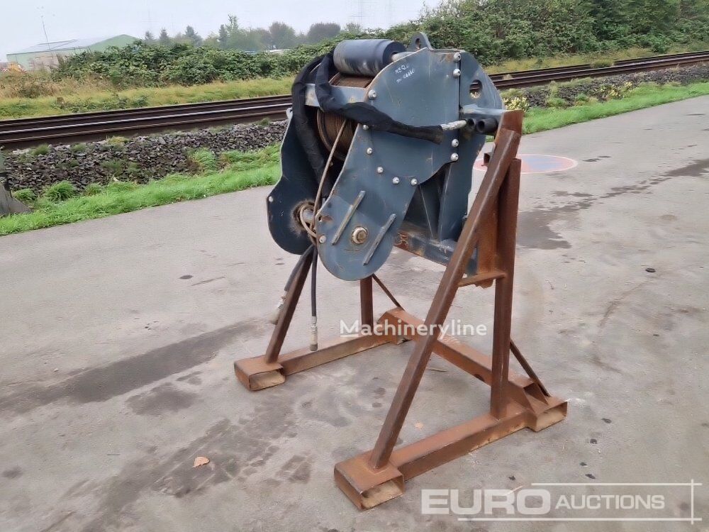 Prodaje se Hydraulic Winch to suit Merlo Telehandler kašiku za prednje utovarivač na aukciji