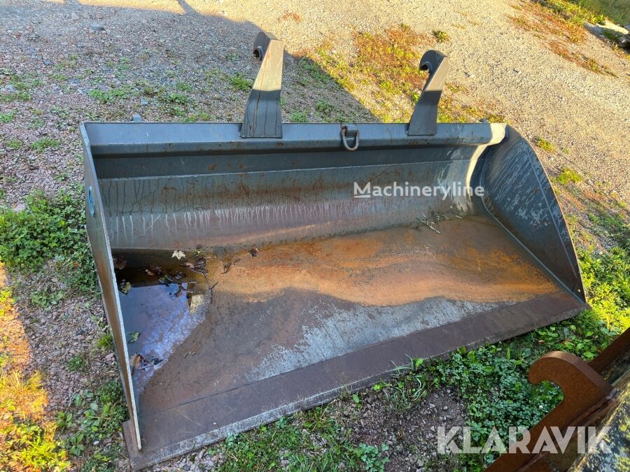 Prodaje se GA 2,6 m Stora BM kašiku za prednje utovarivač na aukciji