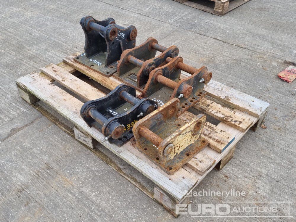 Prodaje se Headstock 40mm Pin to suit Mini Excavator (5 of) hidraulični čekić na aukciji