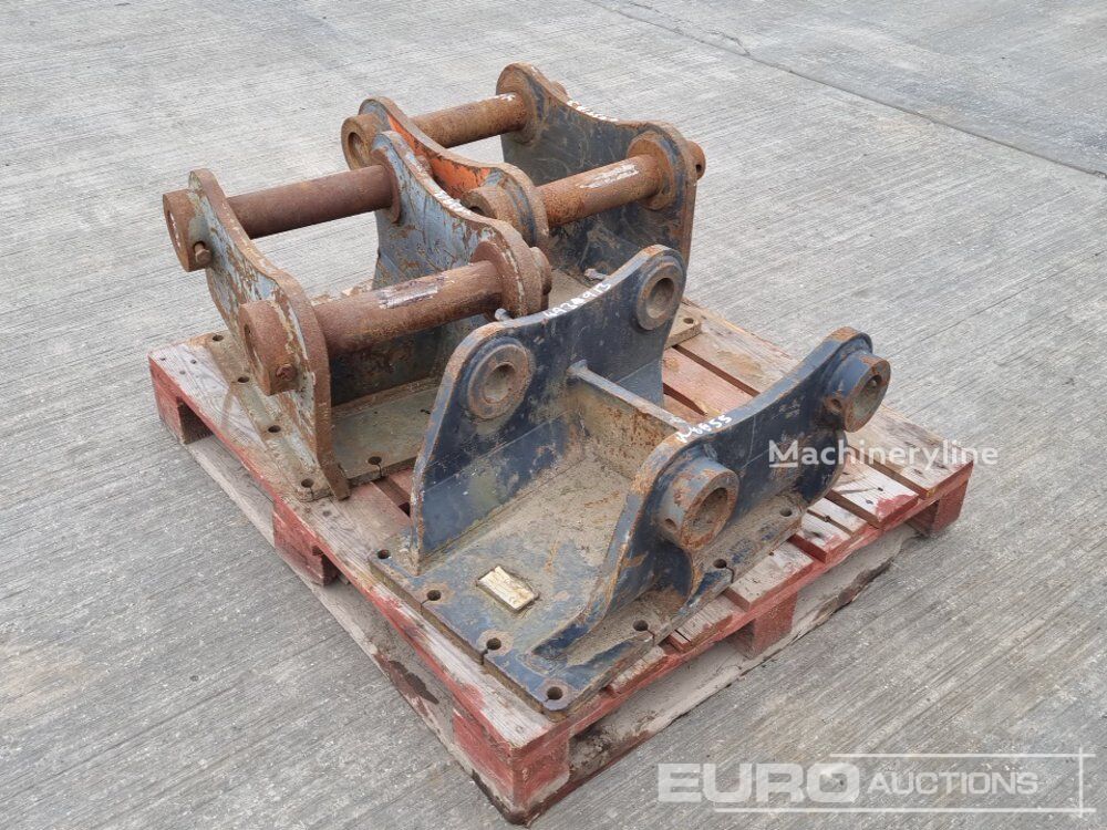 Prodaje se Headstock 80mm Pin to suit 20 Ton Excavator (2 of), Headstock 60 hidraulični čekić na aukciji